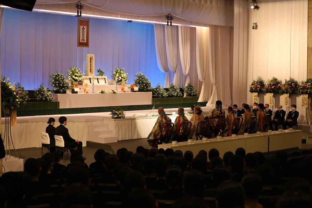 第四十九回福岡大学医学部慰霊祭を執り行いました|研究|FUKUDAism（フクダイズム）|福岡大学