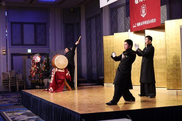 有信会主催「令和7年新年賀詞交換会」が開催されました|卒業生|FUKUDAism（フクダイズム）|福岡大学