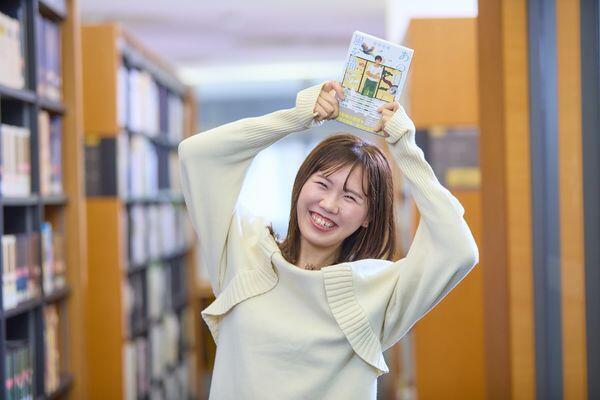 作家・薬剤師 愛野 史香さん|卒業生|FUKUDAism（フクダイズム）|福岡大学