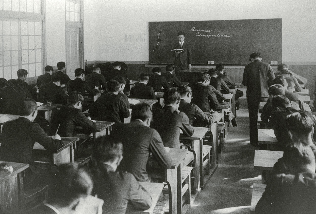 写真で振り返る福岡大学の90年 ー福岡高等商業学校ー|キャンパスライフ|FUKUDAism（フクダイズム）|福岡大学